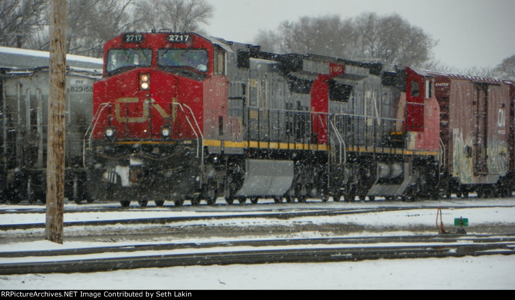 CN 2717